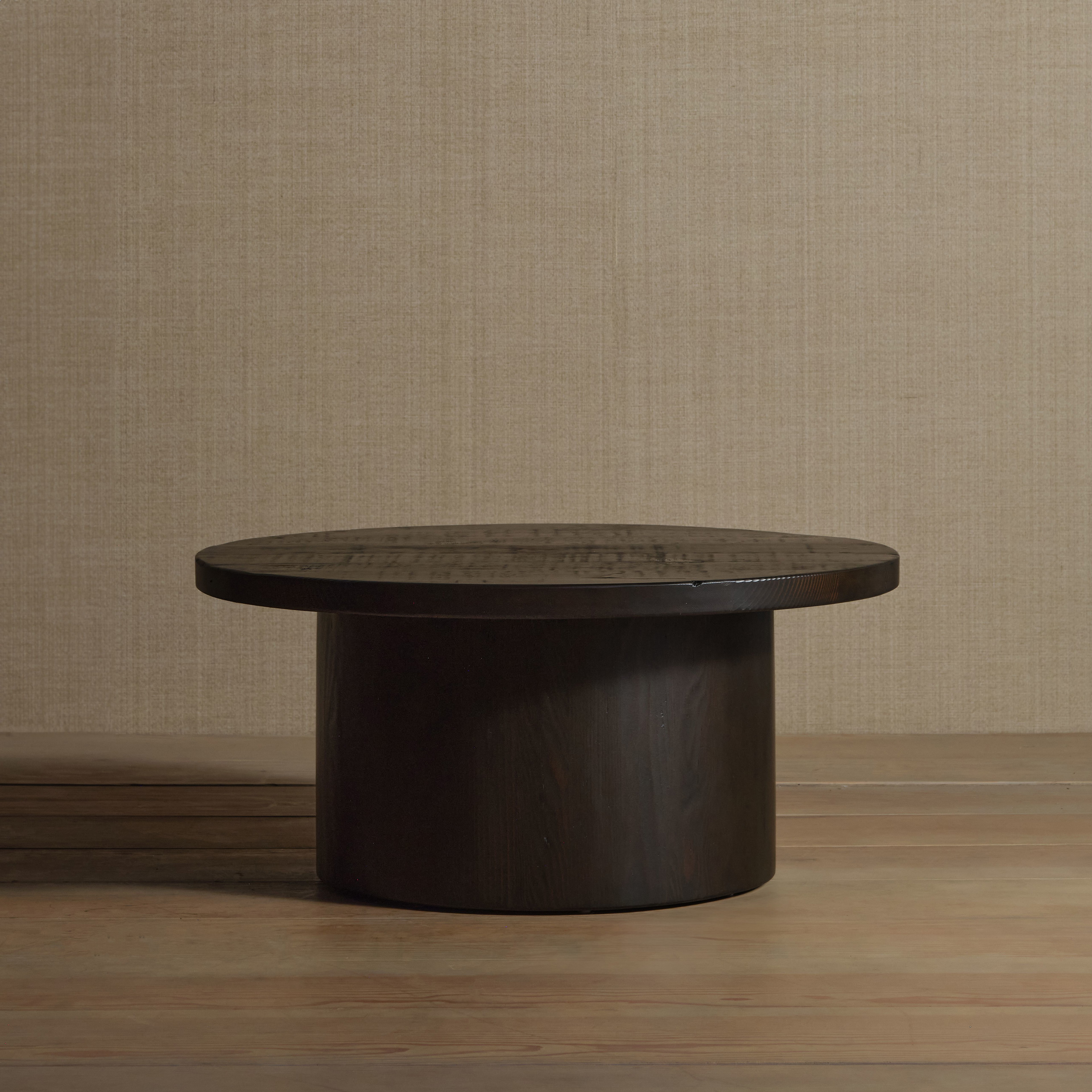 The Expert - Round Classic Coffee Table - Brown Reclaimed Douglas Fir, 36"